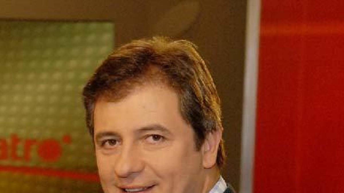 Manolo Lama no cambia de emisora