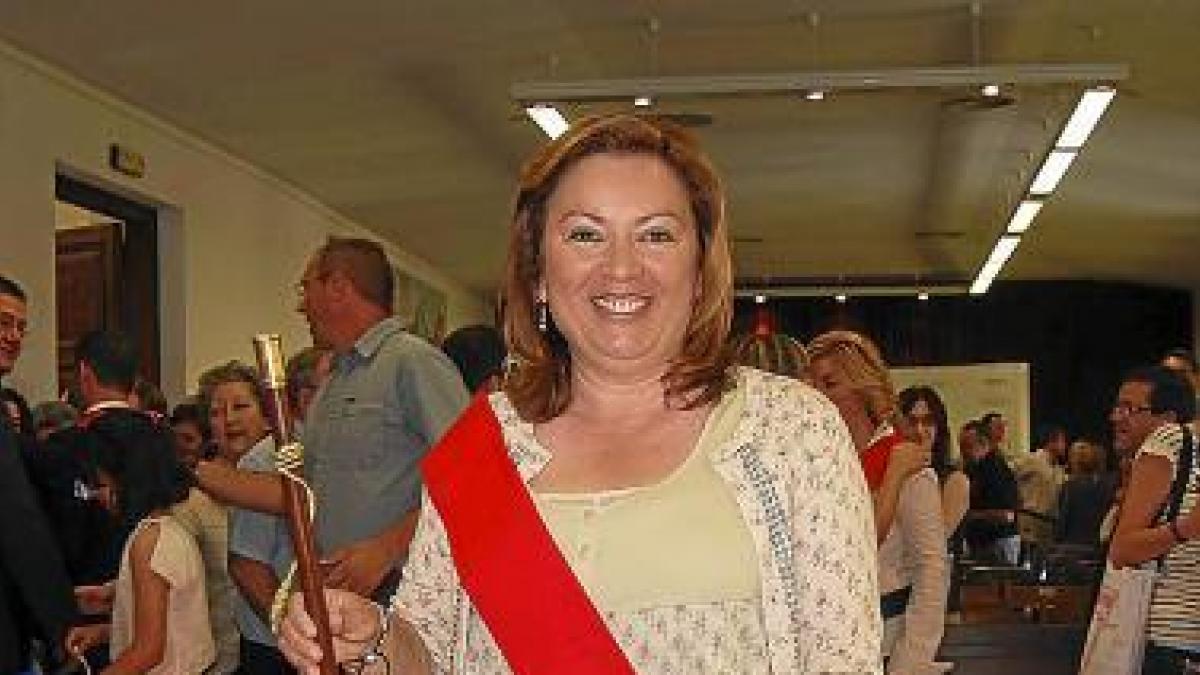 Rosa María Lanau (PP), primera alcaldesa de Monzón