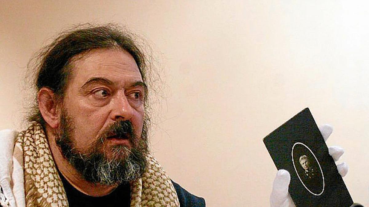 Ángel Fuentes, vida y ficciones del protector de la foto antigua