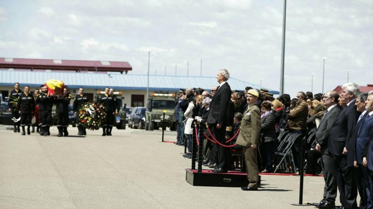 El soldado Martín Rebollo, de la UME, placa al Mérito de Protección ...