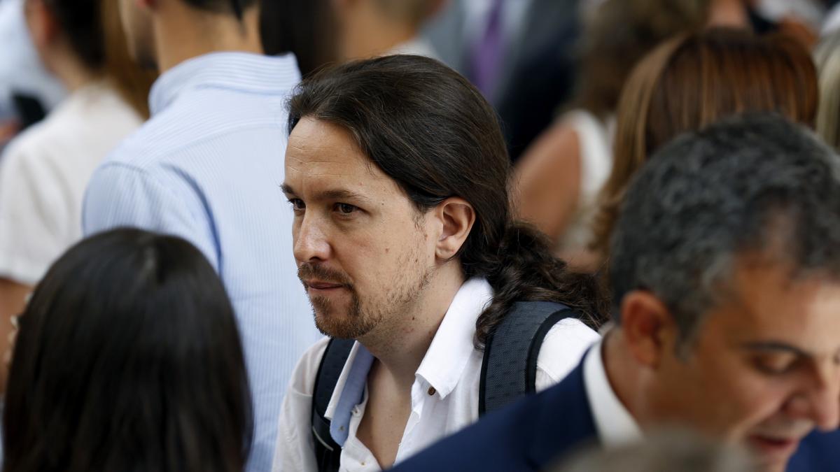 Iglesias asiste a la toma de posesión de Violeta Barba como presidenta ...