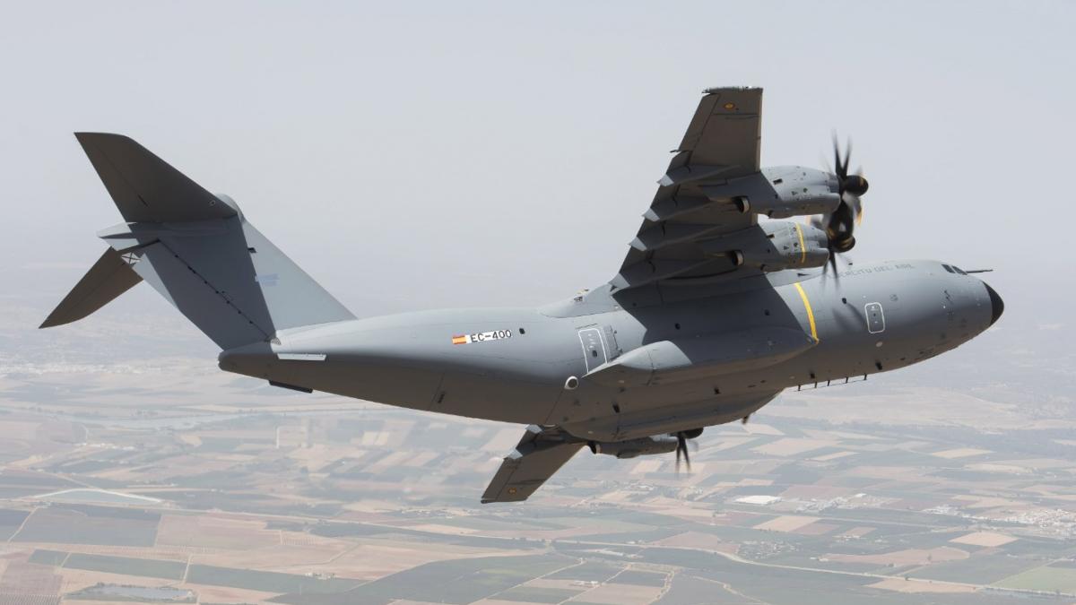 Airbus entrega el primer avión A400M a España que estará en la Base de ...