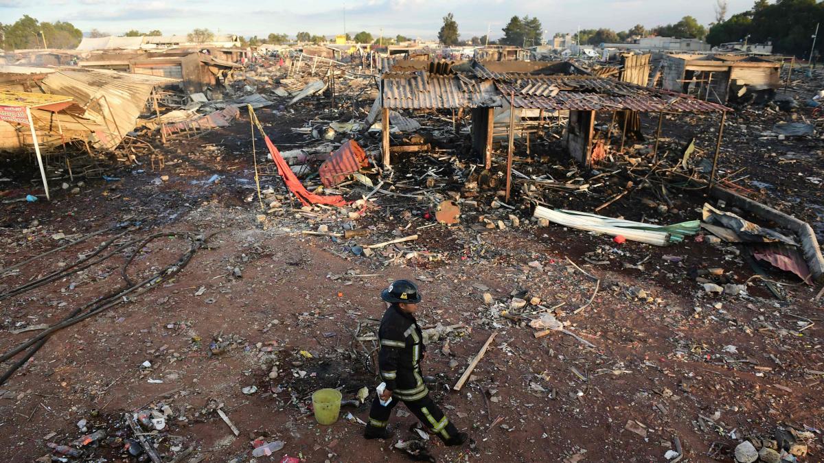 Decenas de muertos en una cadena de explosiones pirotécnicas en México ...