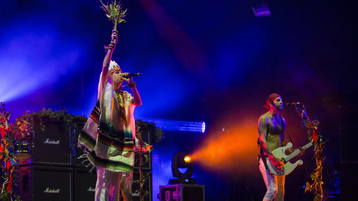 Crystal Fighters revoluciona el auditorio de Lanuza | Noticias de Ocio ...