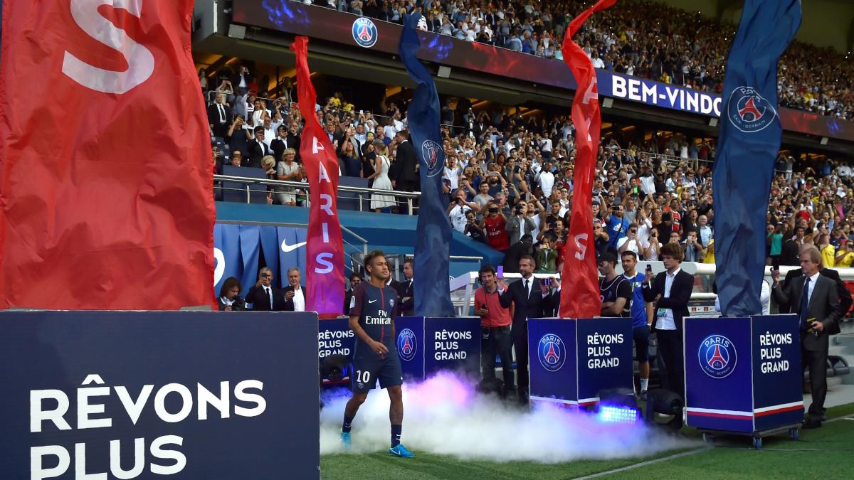 Neymar, a su nueva afición del PSG: "He venido aquí para hacer historia ...