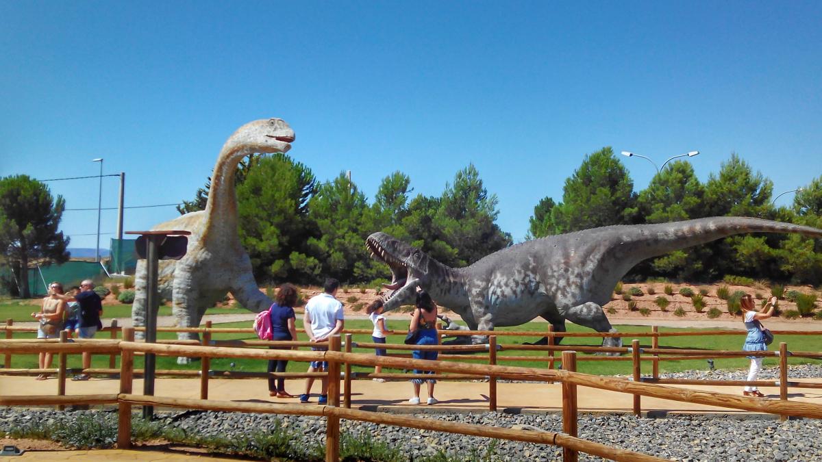 Dinópolis: más 122.000 visitantes en lo que va de temporada | Noticias ...