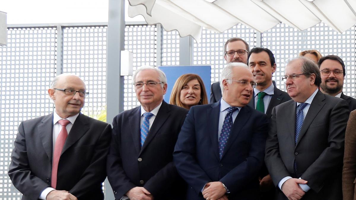 El Gobierno asegura a los barones del PP que no habrá quitas de deuda a ... El Gobierno asegura a los barones del PP que no habrá quitas de deuda a ...