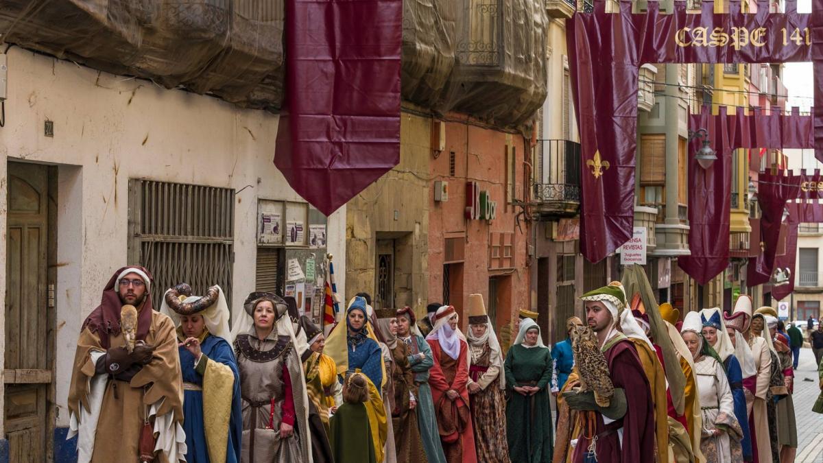 Más de un centenar de actores reviven el Compromiso de Caspe | Noticias ...