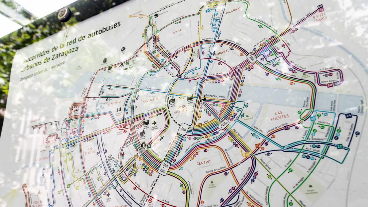 Un color para cada bus en un mapa circular