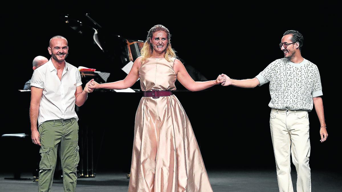 La moda española apuesta por el ‘más es más’