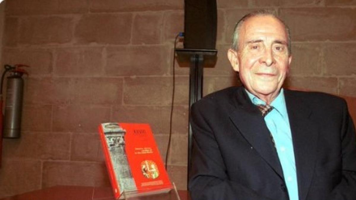 Muere el medievalista aragonés Ángel Martín Duque, medalla de oro de ...