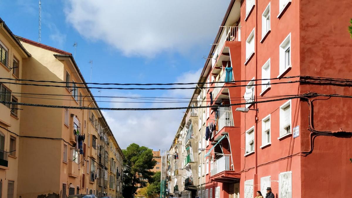 El atrincherado del Picarral de Zaragoza disparó dos veces contra sus ...