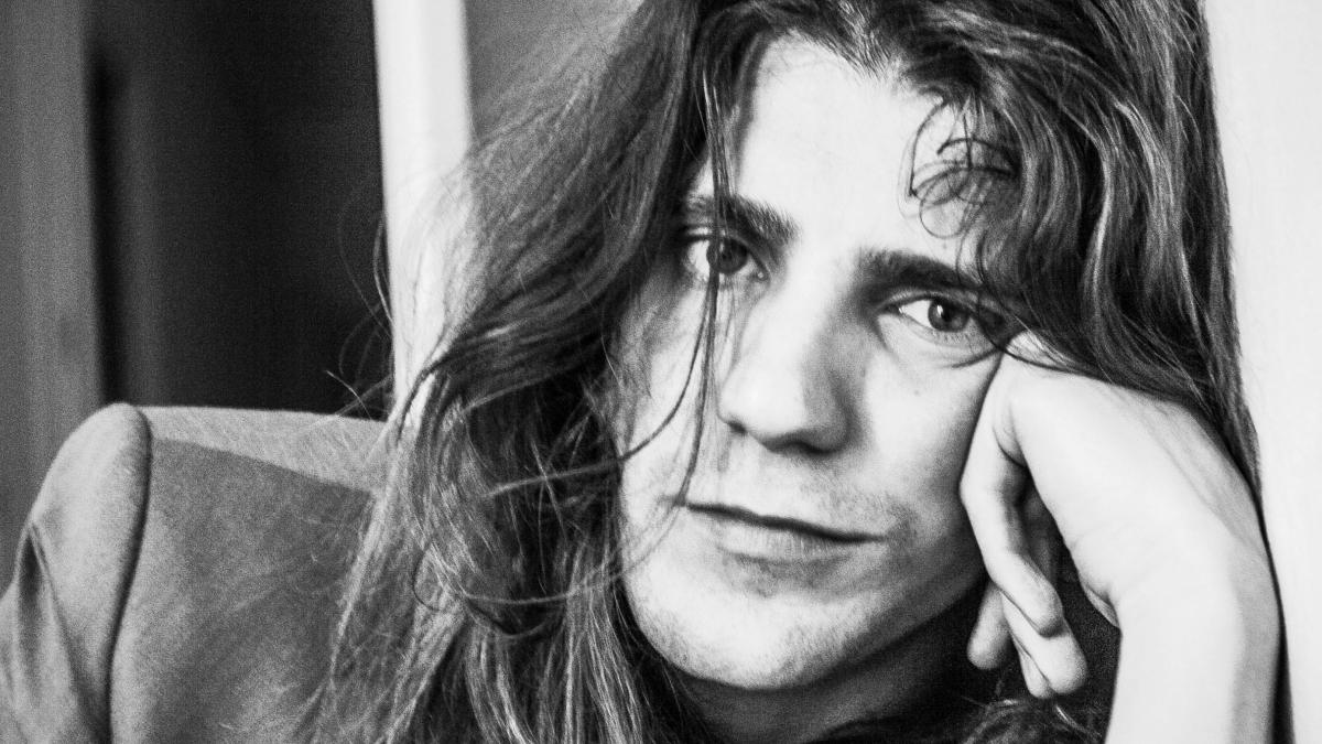 Alejandro Simón: "No hay poesía en los ojos que no saben verla. Está ...