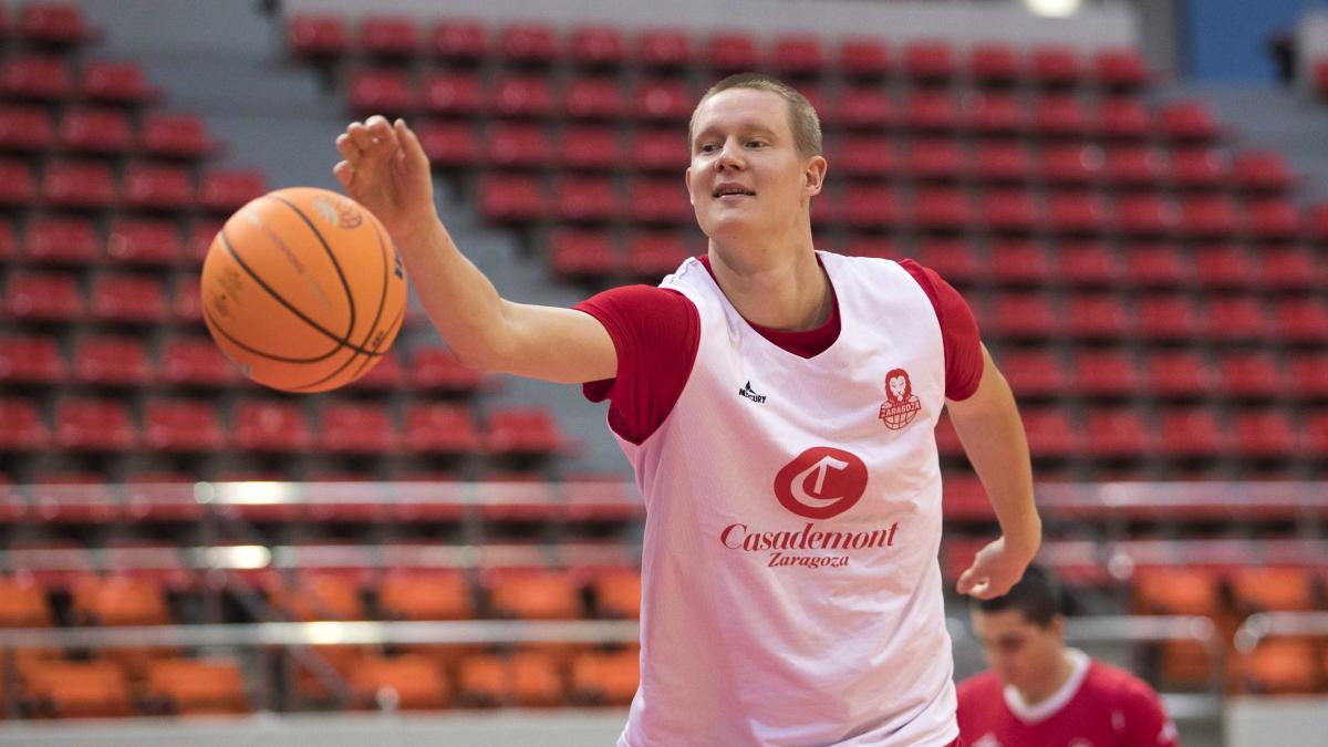 Robin Benzing renueva por una temporada con Casademont Zaragoza