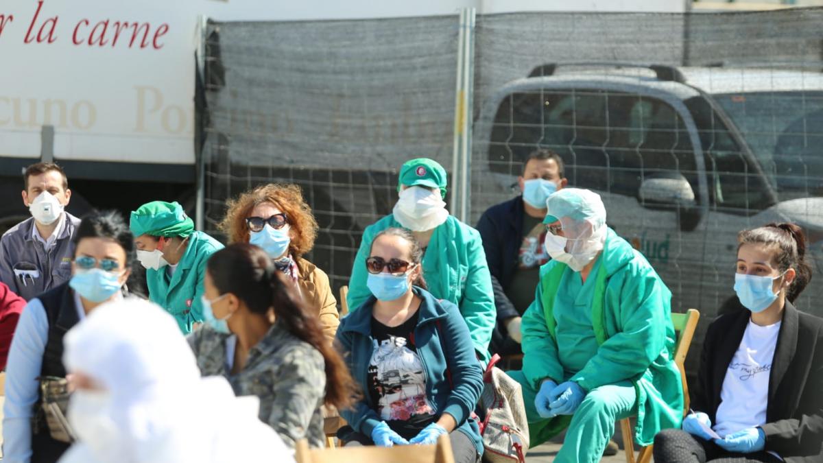 La plantilla del matadero Fribín se somete a test de forma ordenada y ...