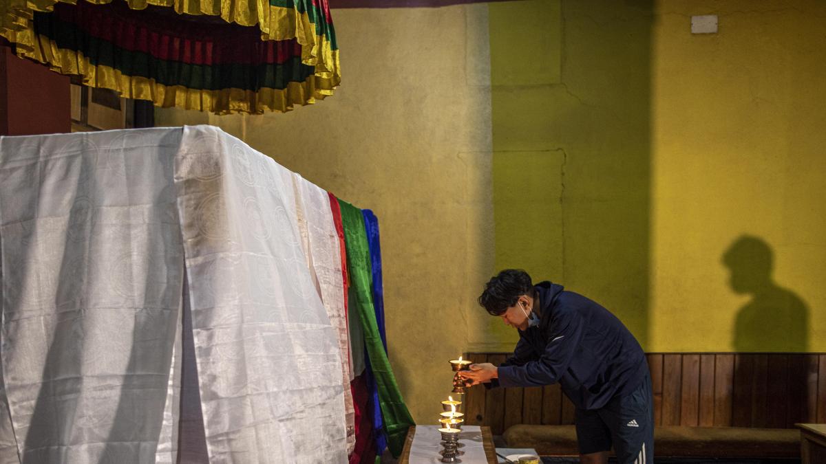 Fallece el sherpa Ang Rita, el hombre que escaló el Everest diez veces ...