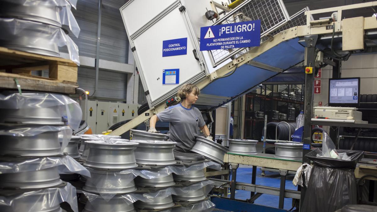 Enlog ampliará instalaciones y generará 35 empleos más en Figueruelas