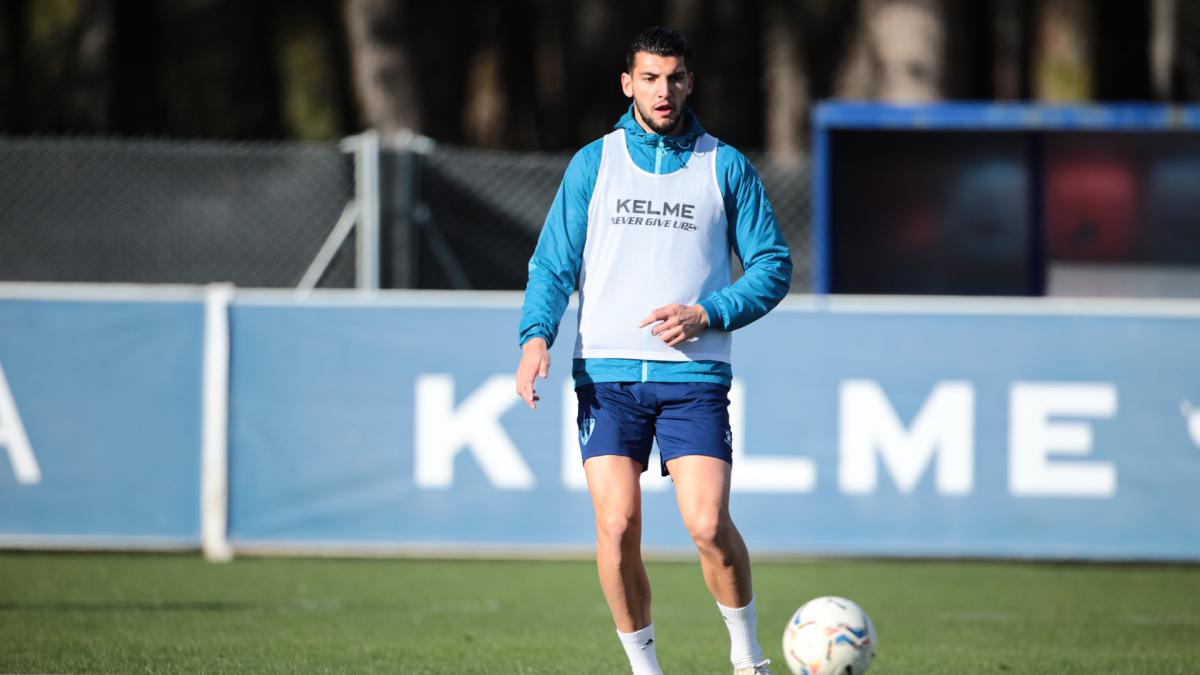 Rafa Mir: “Nos hace falta sumar tres puntos y estamos en el camino”