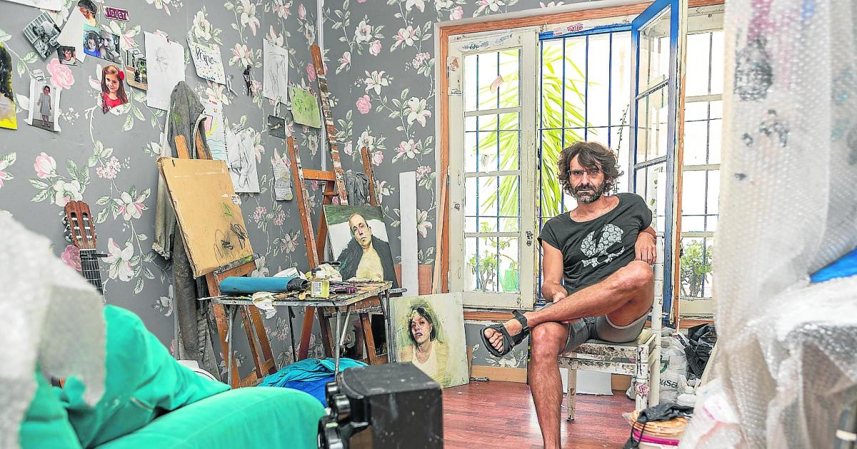 Paco Lafarga: "La literalidad en la pintura puede ser contraproducente"