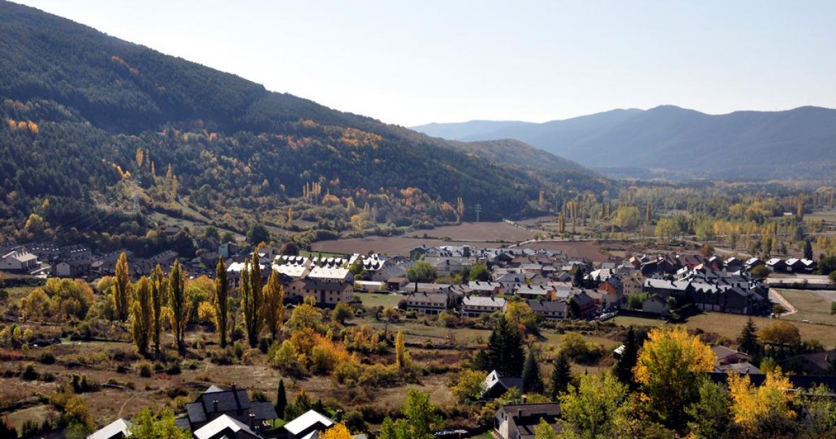 Villanúa celebra una nueva edición de la Feria 'Second Hand'