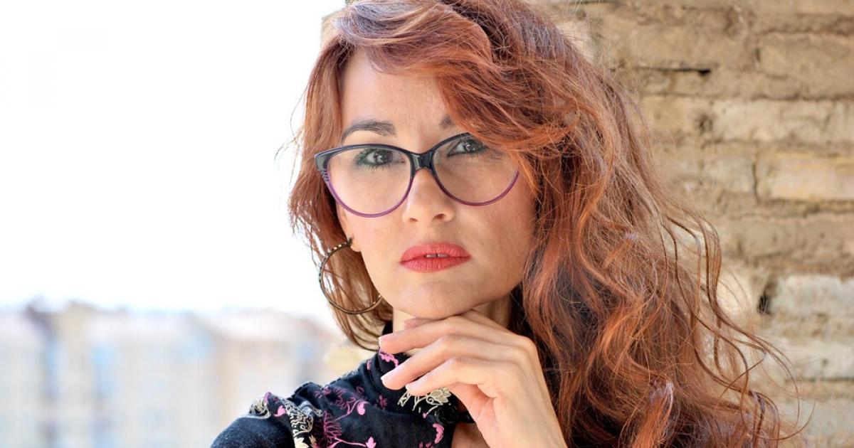 Angélica Morales: “Soy una ferviente esclava de la poesía, y la mía es ...