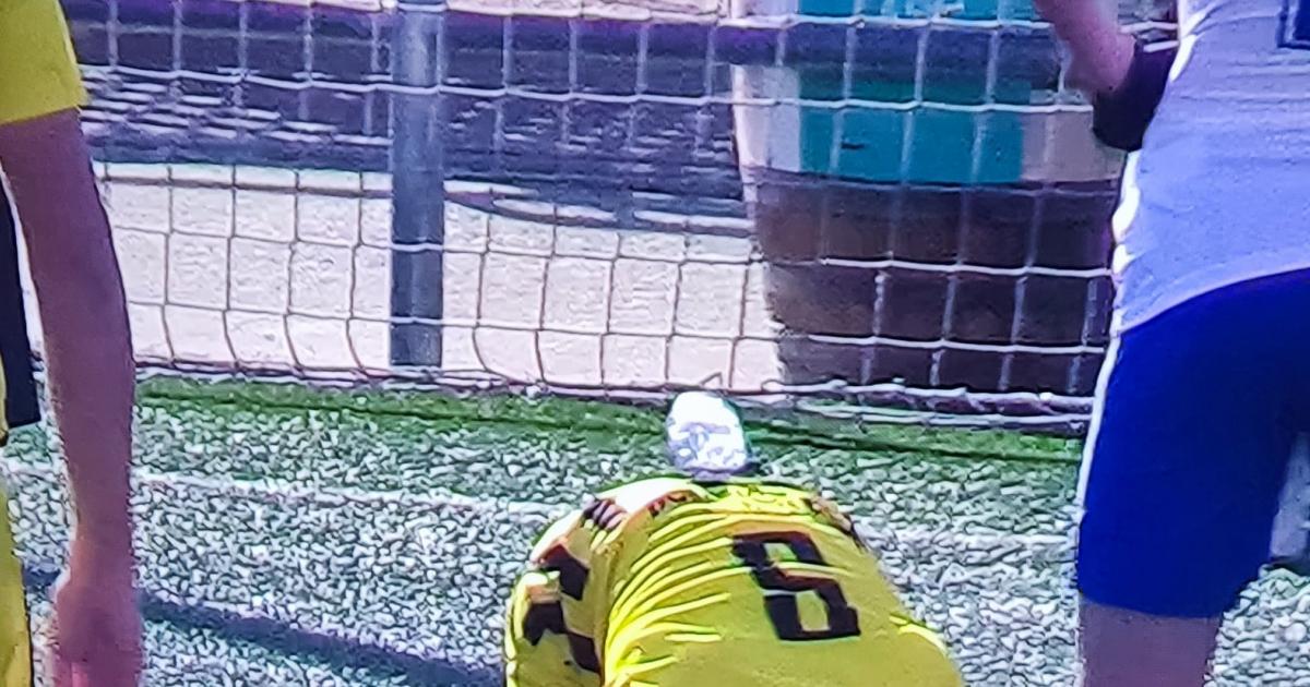 El gesto de los cadetes del Balsas Picarral con un rival del Real Zaragoza