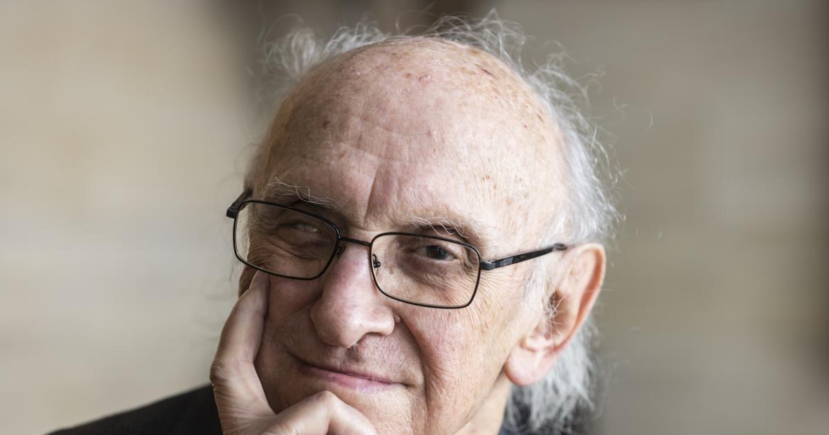 El escritor griego Petros Márkaris presenta su nuevo libro 'Cuarentena ...