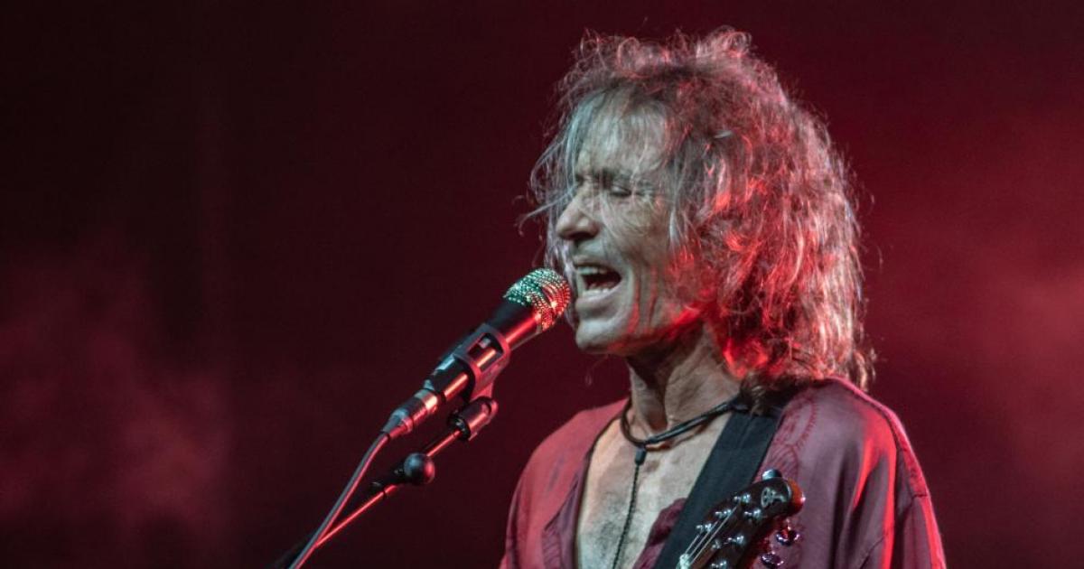 Robe, el que fuera líder de Extremoduro, llega a Teruel con tres horas ...