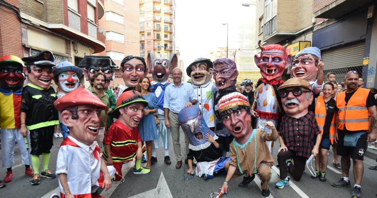 Cabezudos de Zaragoza | Noticias sobre los Gigantes y Cabezudos en ...