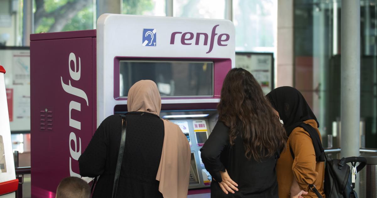 Los abonos gratuitos de Media Distancia ya se pueden adquirir a través ...