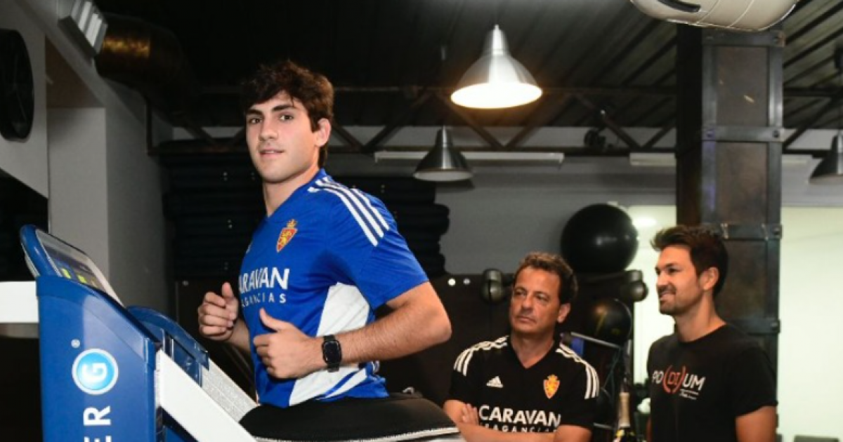 El regreso de Iván Azón al Real Zaragoza está "cada vez más cerca"