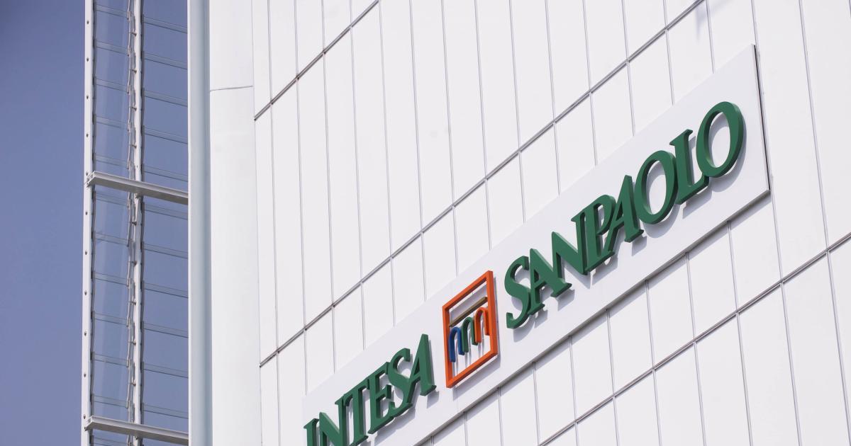 El mayor banco italiano propone a sus empleados trabajar cuatro días ...