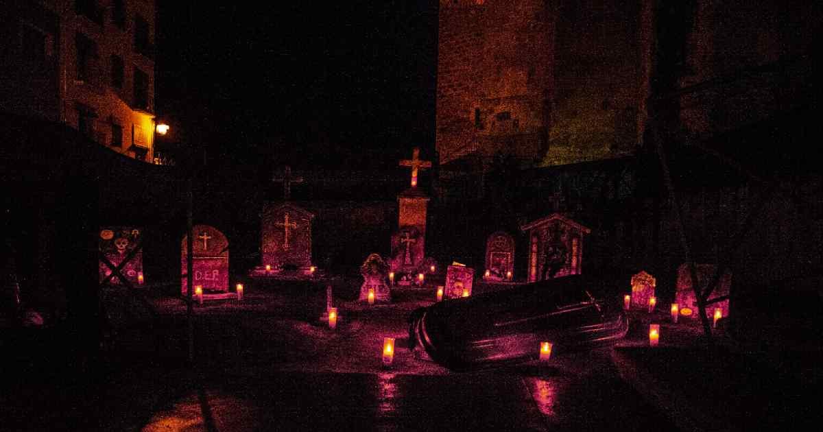 El pueblo de Aragón que se llena de fantasmas en Halloween | Fantasmada ...