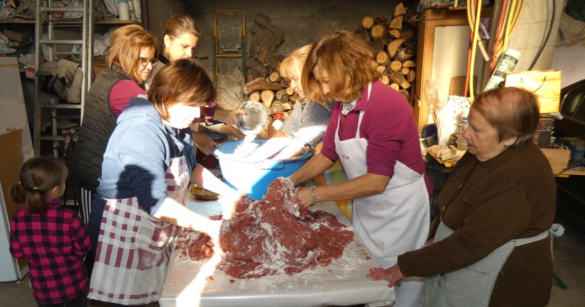 La matacía en Colungo: recuperar una tradición a través de las generaciones