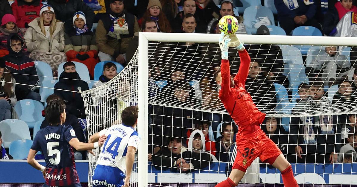 Rebollo debuta con nota: "Vine a Zaragoza para vivir noches así"