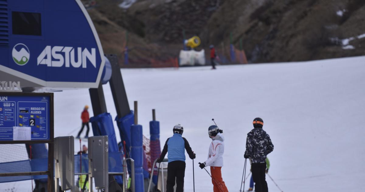 Las estaciones del Pirineo esperan desde esta noche la ansiada nevada