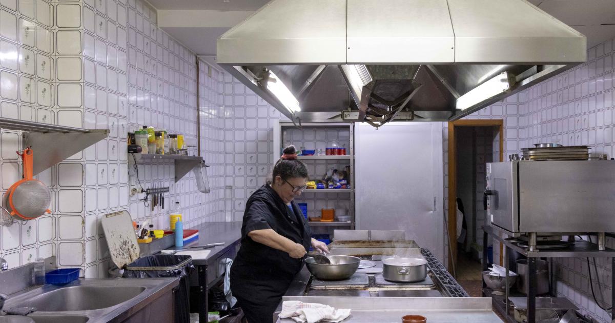 Fotografías de una cocina y comedor comunitario para vecinos | Imágenes