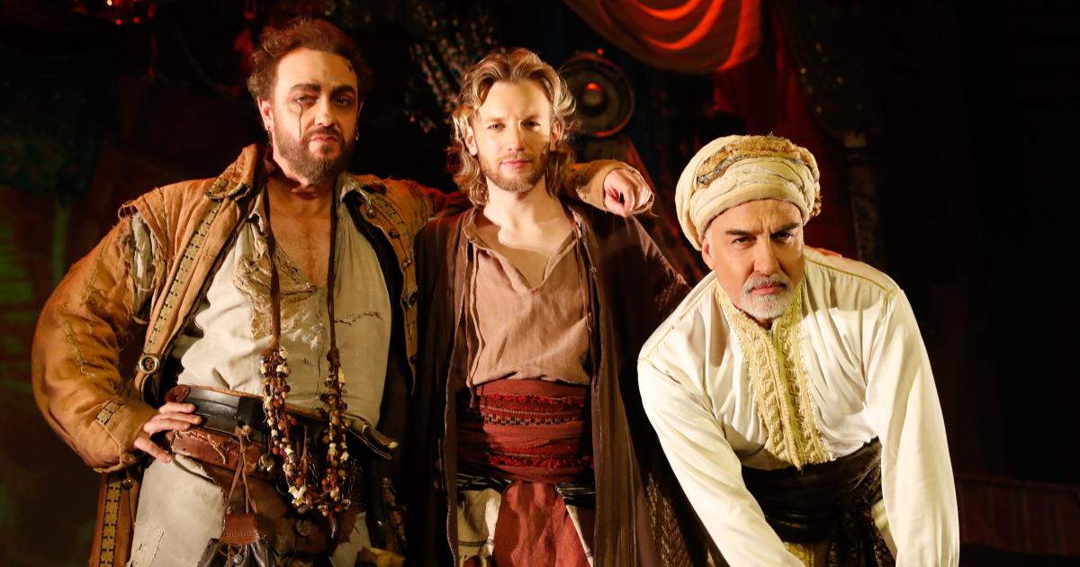 Fotos de 'El médico. El musical' en el Teatro Principal de Zaragoza ...