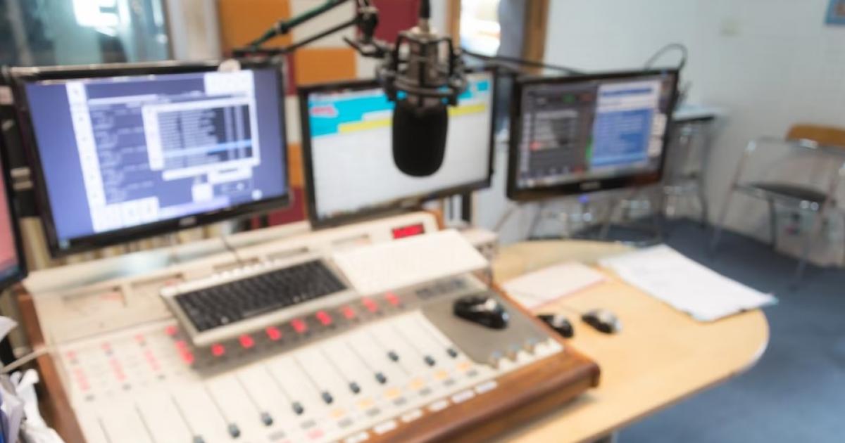Una radio suiza utiliza durante toda una jornada a locutores generados ...