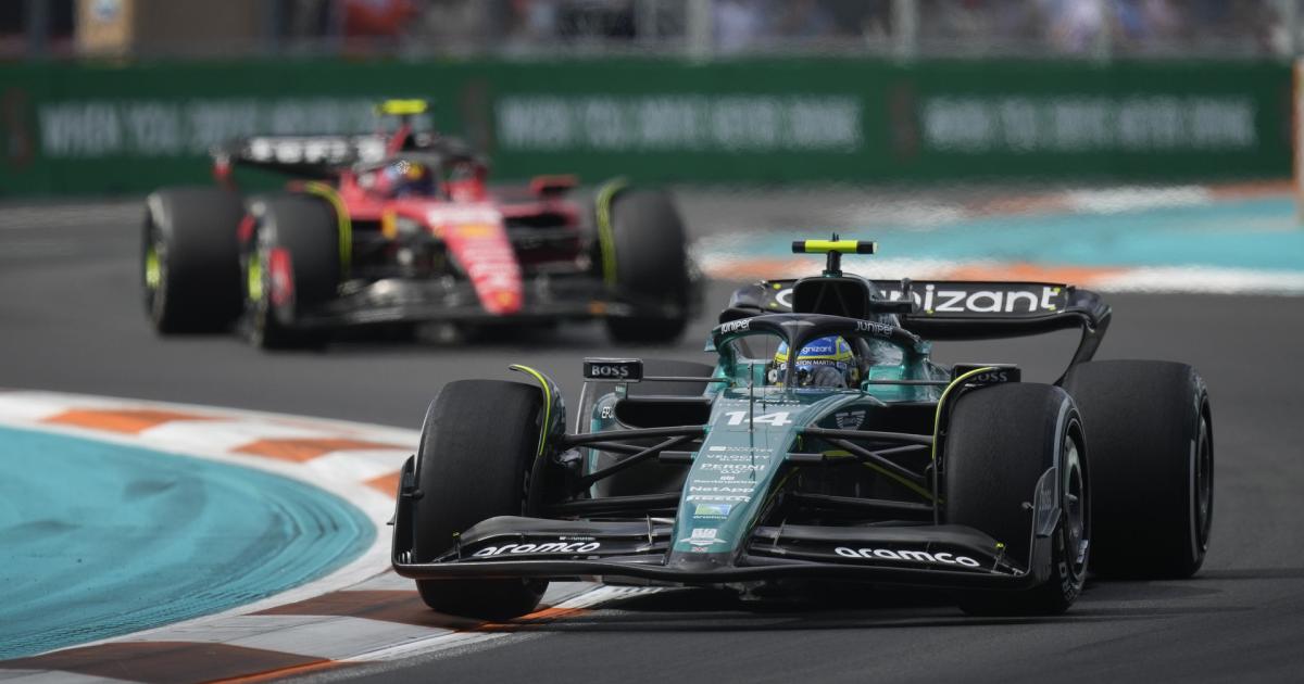 Fernando Alonso vuelve al podio en Miami con otro recital de Verstappen