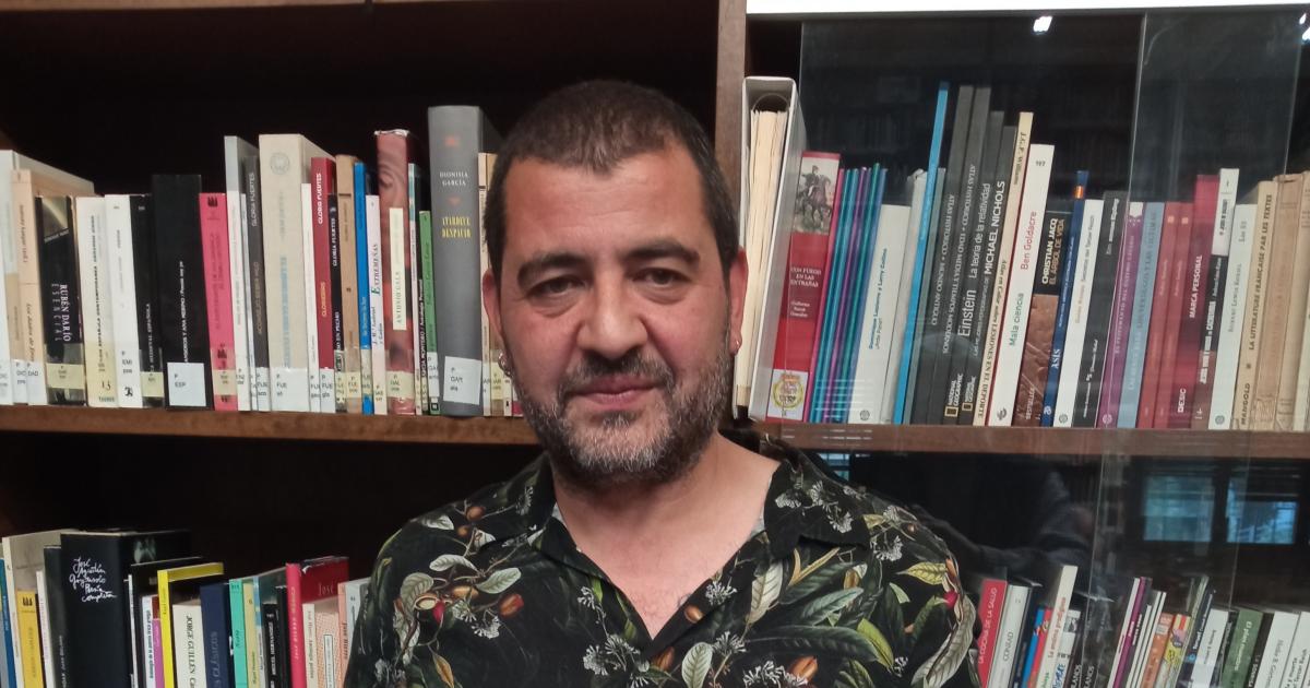 David Vicente: : “Me encanta escribir relatos,casi siempre sobre ...