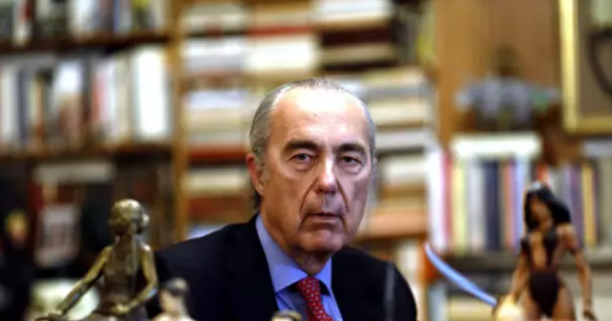 Luis Alberto de Cuenca gana el Premio Internacional de Poesía Gil de ...