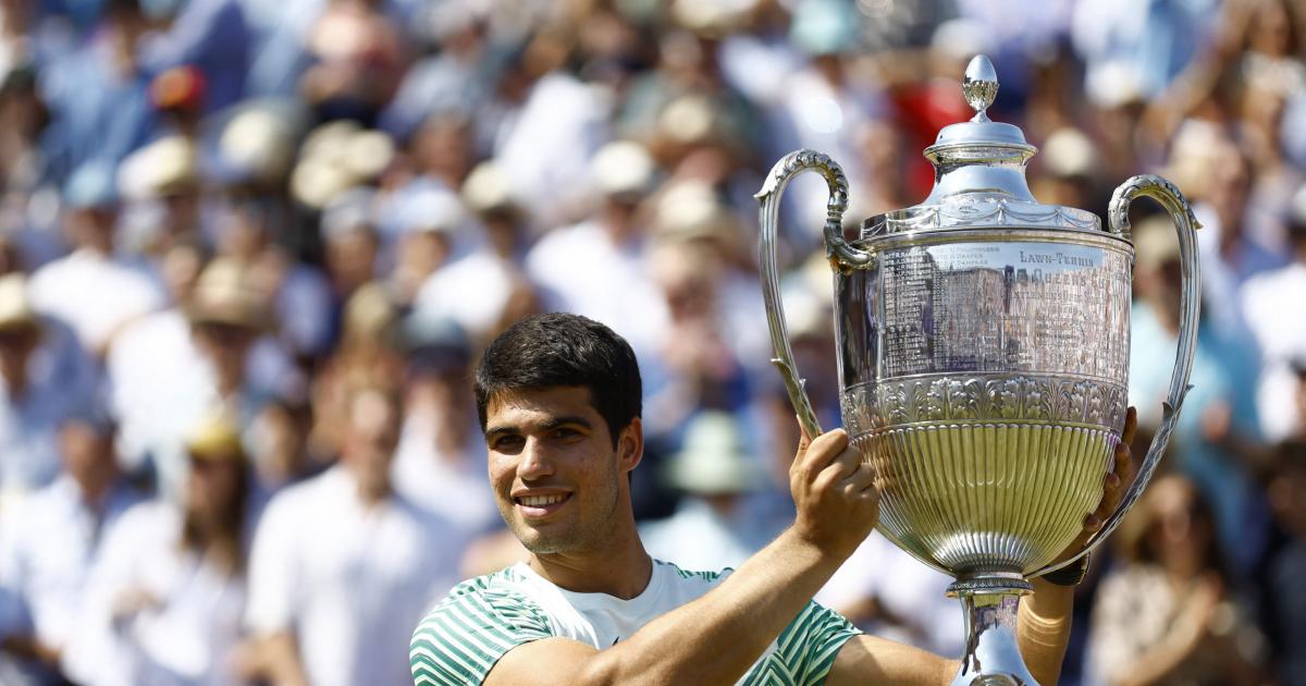 Carlos Alcaraz gana en Queen's y recupera el número uno del mundo