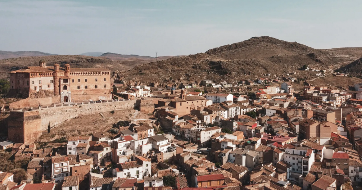 Qué ver en la Comarca del Aranda: castillos, sendas fluviales y turismo ...