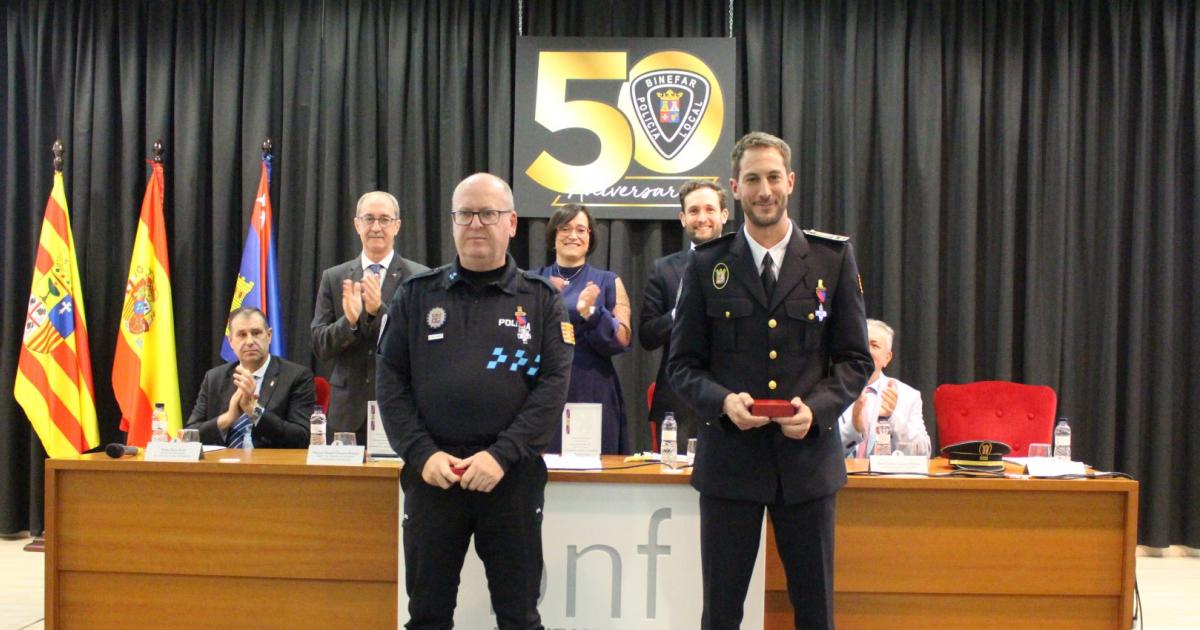 Binéfar rinde homenaje a la Policía Local en el 50 aniversario de su ...