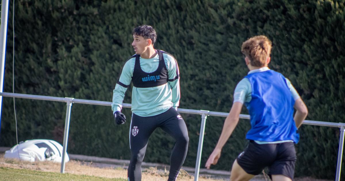 El Huesca, obligado a recuperar el compás en la visita del Racing de Ferrol