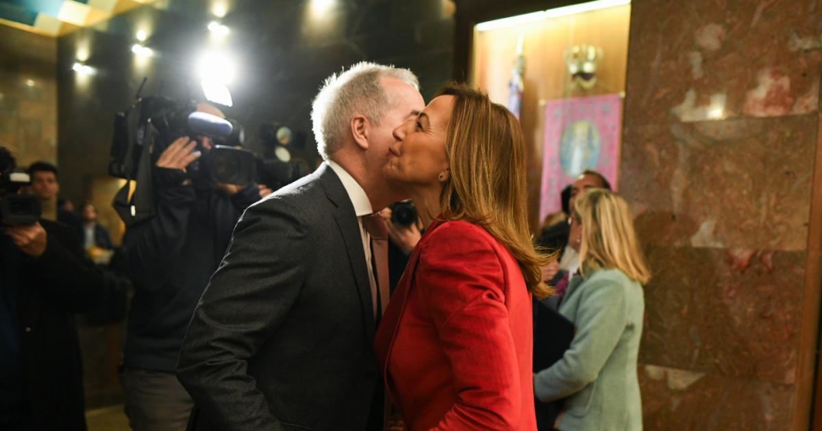 Fotos de la constitución de la sociedad para impulsar la nueva Romareda