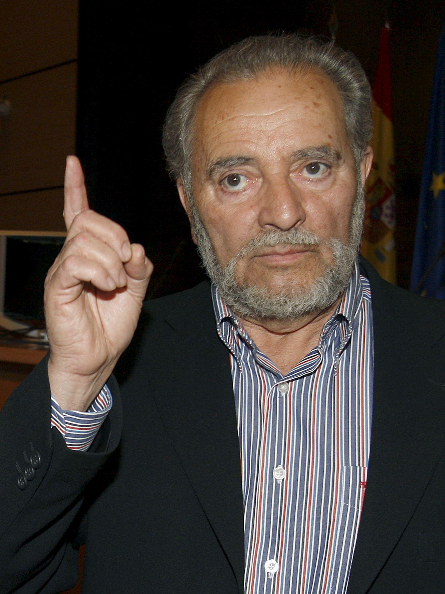 Julio Anguita ingresa grave en la UCI por una parada cardiorrespiratoria
