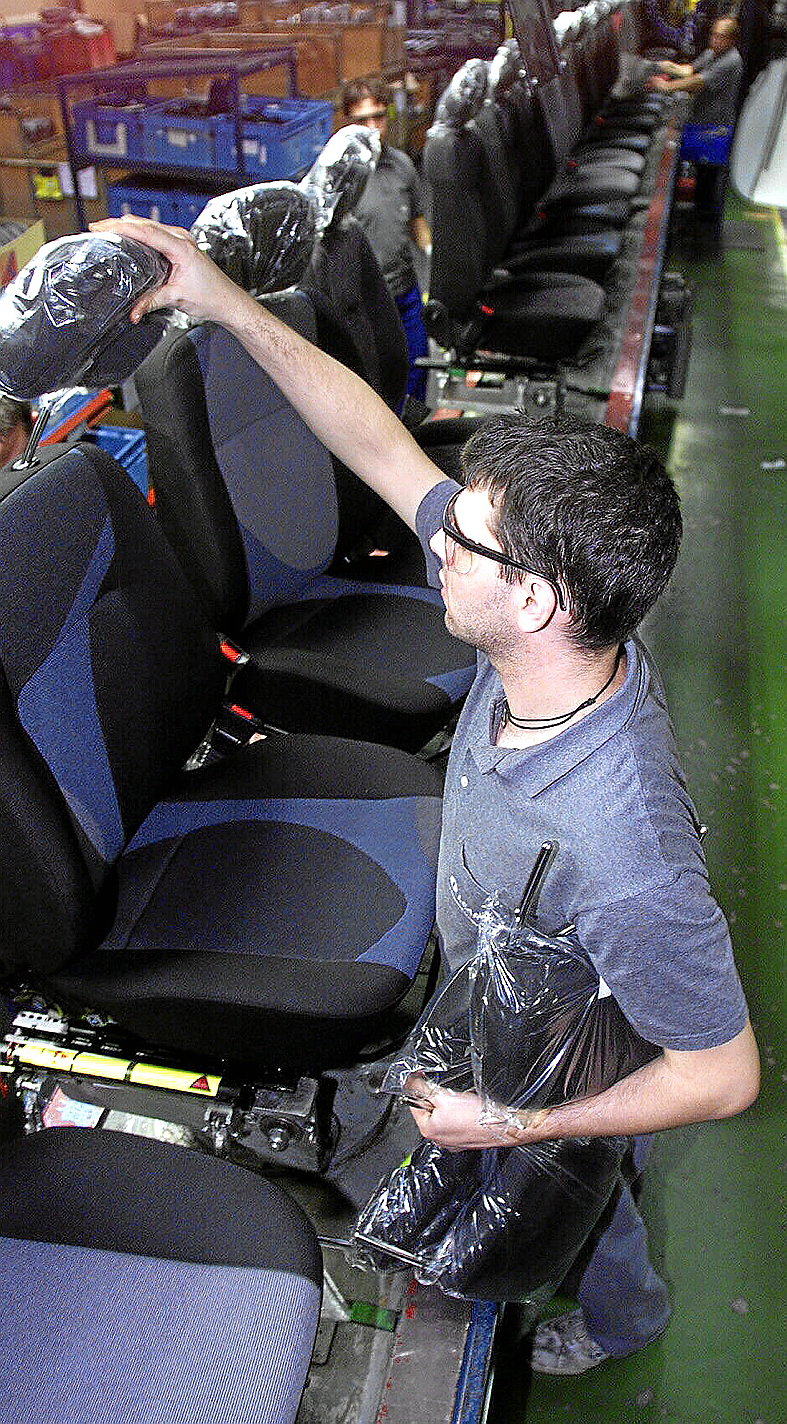 Lear extingue entre 80 y 110 empleos en Épila