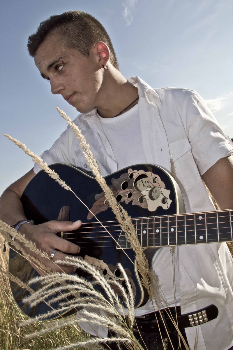 Israel Sánchez representará a Aragón en el Gayvisión 2011